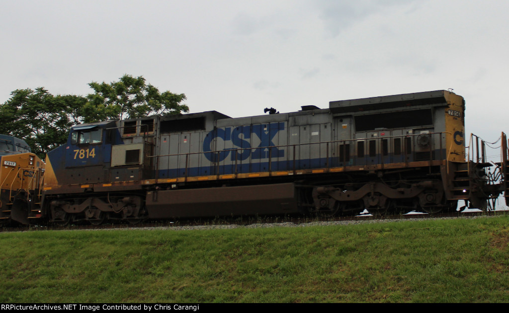 CSXT 7814 on Q388-31